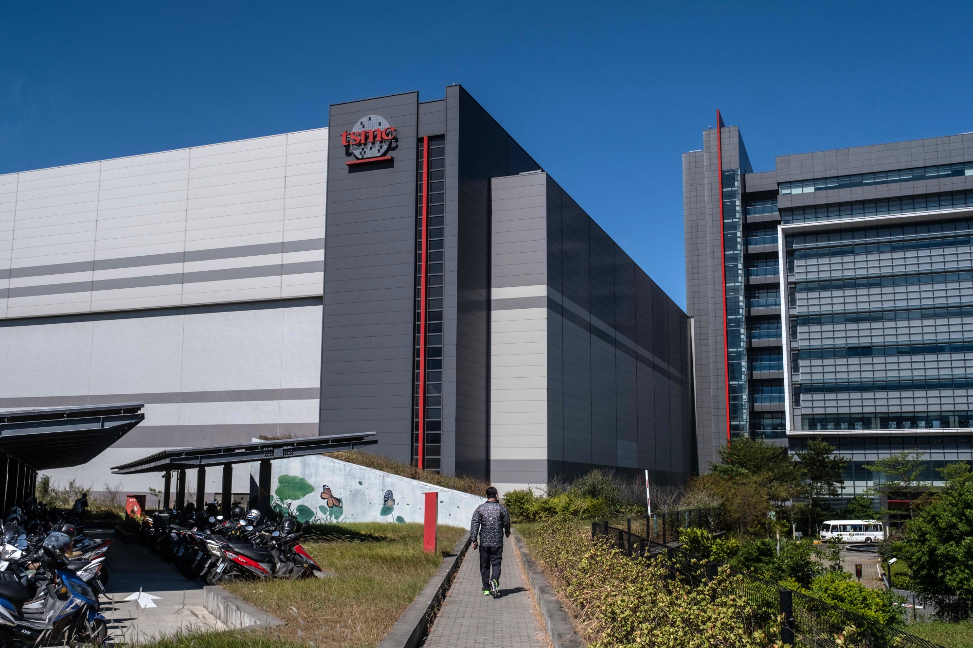 Mỹ 'bật đèn xanh' cho TSMC mở rộng sản xuất chip ở Trung Quốc